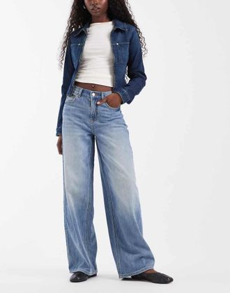 Vero Moda Vera Mid-Rise Loose Tapered Jeans in mittelblauem Denim