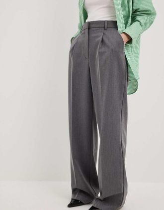 NA-KD Pantalon de tailleur ample &agrave; taille basse - Gris