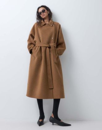 Arket Trenchcoat mit G&uuml;rtel mit hohem Wollanteil in Hellbraun
