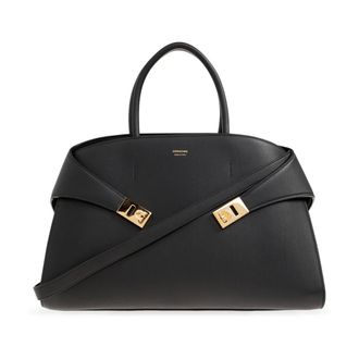 Ferragamo Femme, Sacs, Noir, Taille: ONE Size Hug Medium Leather Handbag