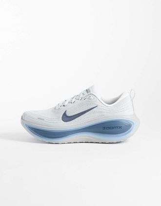 Nike Vomero Plus Sneaker in Blau und Grau