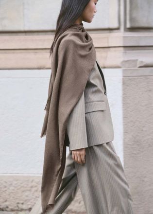 Mango Foulard bords effiloch&eacute;s marron moyen - Femme - Taille unique - MANGO