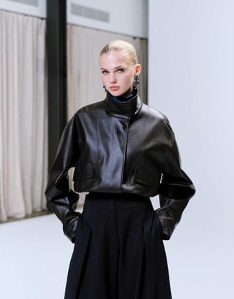 Asos Veste en similicuir &agrave; col chemin&eacute;e - Marron chocolat-Brown