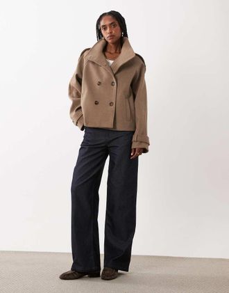 Threadbare Veste courte en fausse laine avec col chemin&eacute;e - Fauve-Noir