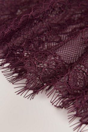 Next T-Shirt Kurzarm-T-Shirt mit Spitzensaum (1-tlg)