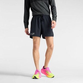 New Balance Herren London Edition RC Essentials Short 5 in Schwarz, Polywoven, Gr&ouml;&szlig;e XL