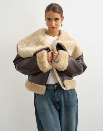 Topshop Lammfellkragen in Braun