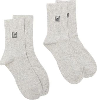 Toteme lot de deux paires de chaussettes à logo brodé - Gris
