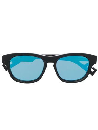 Gucci lunettes de soleil teint&eacute;es &agrave; monture ronde - Noir