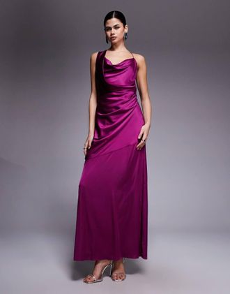 Tfnc Satin-Maxikleid in Pflaume mit hinten überkreuzten Trägern-Lila