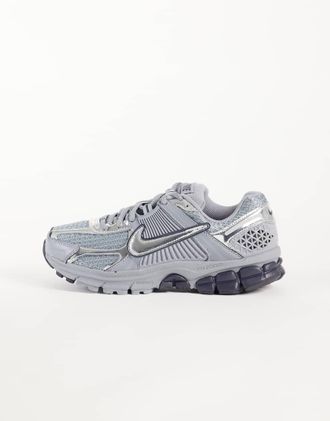 Nike Zoom Vomero 5 baskets en gris et noir chrom&eacute;