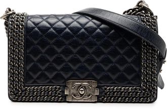 Chanel Hobo Bags - Old Medium Quilted Glazed Calfskin Chain Around Bo - Gr. unisize - in Blau - f&uuml;r Damen