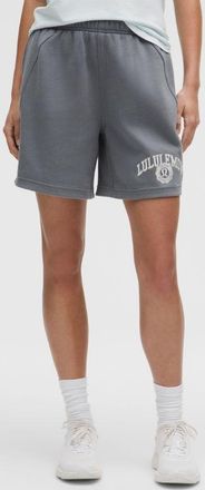 lululemon Scuba Shorts im Oversized Fit mit mittelhohem Bund Grafik f&uuml;r Frauen - 18 cm - Gr&ouml;&szlig;e 3XS in Solar Grey