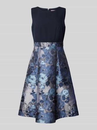 Christian Berg Cocktail Knielanges Cocktailkleid im Stufen-Look