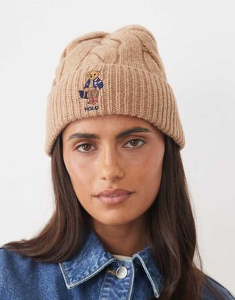 Polo Ralph Lauren bonnet en maille torsad&eacute;e avec logo ours camel-Marron