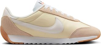 Nike Waffle Debut Sneaker f&uuml;r Damen, Wildleder, Keilabsatz (Naturwei&szlig;/Gummi Rosa)