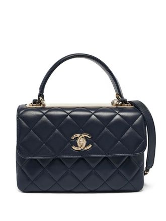 Chanel sac port&eacute; &eacute;paule en cuir &agrave; design matelass&eacute; - Bleu