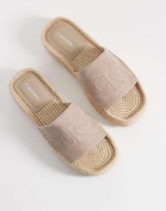 Calvin Klein Espadrilles-Sandalen aus Nubukleder in Beige mit flacher Plateausohle-Neutral