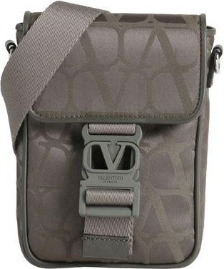 Valentino Garavani SACS - Sacs Bandouli&egrave;re sur YOOX.COM