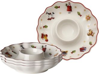 Villeroy & Boch Toys Delight Eierbecher 4er Set, 11 cm, Weihnachtliche Eierteller mit Wintermotiven, Premium Porzellan, Weiß/Rot/Gold