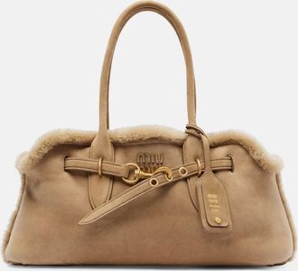Miu Miu Tote Bag Adventure aus Veloursleder mit Shearling