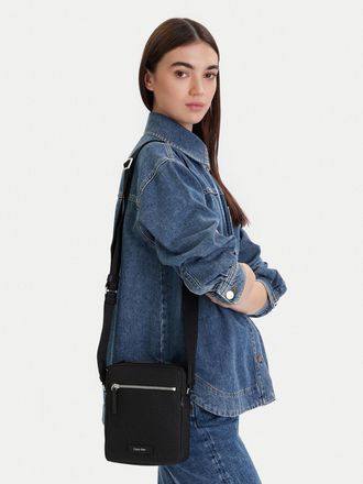 Calvin Klein Umh&auml;ngetasche Calvin Klein Embossed Woven Reporter LV04D3208G Schwarz