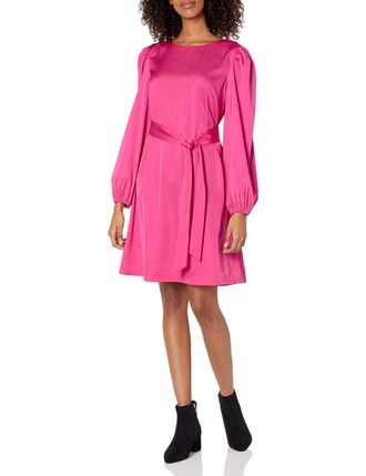 The Drop Stretch-Kleid für Damen, seidiger Stoff, mit Gürtel, Hot Pink (Rosa), von @shopdandy, XXS
