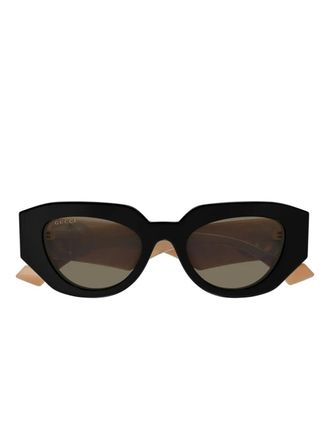 Gucci lunettes de soleil &agrave; d&eacute;tail logo - Noir
