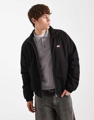 Tommy Jeans Wattierte Jacke aus Twill in Schwarz