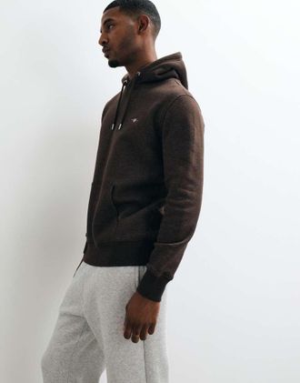 GANT sweat &agrave; capuche coupe regular avec logo &eacute;cusson marron