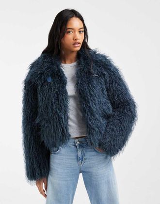 Urban Code veste en fausse fourrure bleue