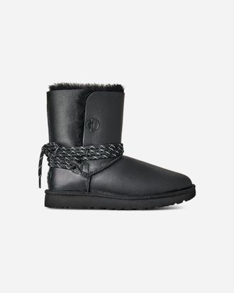 UGG Classic Bailey Tie Boot aus Leder f&uuml;r Damen in Black, Gr&ouml;&szlig;e Schaffell