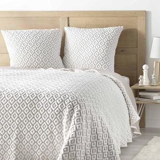 Douceur d'Intérieur Gesteppte Tagesdecke (240 x 260 cm) und 2 Kissenbezüge (60 x 60 cm) Joana Jersey/Mikrofaser