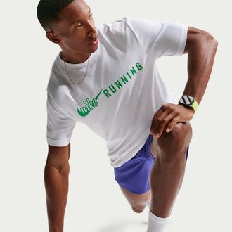 Nike Laufshirt Nike Mens Dri-FIT T-Shirt f&uuml;r Training und Alltag, erh&auml;ltlich in den Gr&ouml;&szlig;en S bis XXL