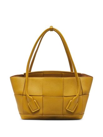Bottega Veneta Gewebter Maxi Intrecciato Arco 33 Tote Bag - Gelb