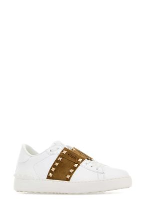 Valentino Garavani Womens White Leather Rockstud Untitled Sneakers With Camel Band Biancohavanabeigebianco