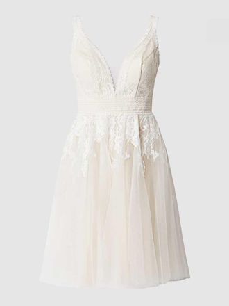 Luxuar Brautkleid mit floralen Stickereien