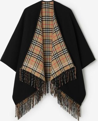 Burberry Cape r&eacute;versible en laine Check