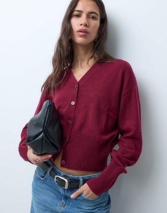 & Other Stories cardigan ajust&eacute; &agrave; col V, en laine 100 %, avec manches &agrave; revers et boutons, rouge fonc&eacute;