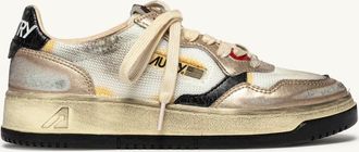 Autry SNEAKERS SUPER VINTAGE LOW AUS WEI&szlig;EM MESH, GOLDFARBENEM WILDLEDER UND SCHWARZEM LEDER