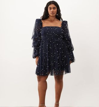 Asos Curve robe babydoll en tulle avec ornements de perles en bleu marine