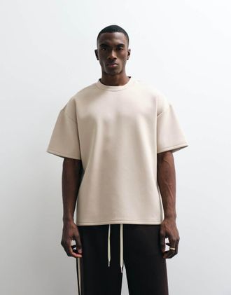 Cernucci Kastiges Oversize-T-Shirt aus Material in Neoprenoptik in Steinbeige-Neutral
