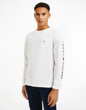 Tommy Hilfiger Lang&auml;rmliges Oberteil in Wei&szlig; mit Flaggenlogo und Logo am &Auml;rmel