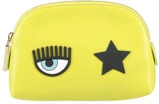 Chiara Ferragni BAGAGERIE - Trousses de toilette sur YOOX.COM