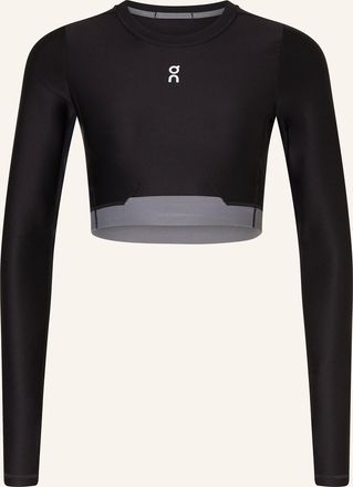 On Cropped-Top Train schwarz