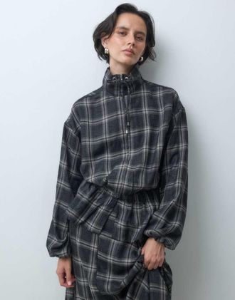 Asos ensemble coordonn&eacute; veste de surv&ecirc;tement &agrave; basque &agrave; carreaux monochromes-Noir