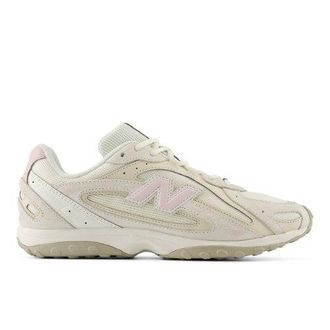 New Balance Unisex 204L in Wei&szlig;/Rosa, Leder, Gr&ouml;&szlig;e 37.5