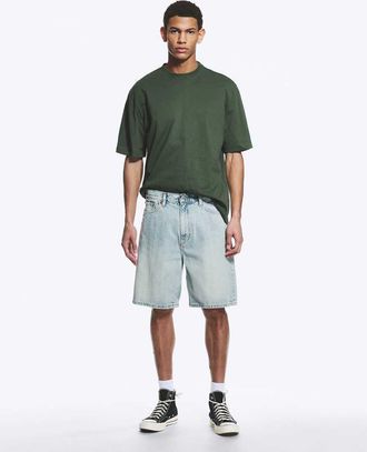 Weekday Galaxy - Short baggy ample en denim - Bleu clair d&eacute;lav&eacute;