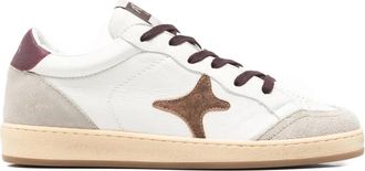 Ama brand Sneakers mit Sternapplikation - Weiß