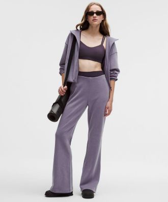 lululemon Pantalon &eacute;vas&eacute; taille mi-haute bross&eacute; Standard pour Femmes - Violet - Taille M